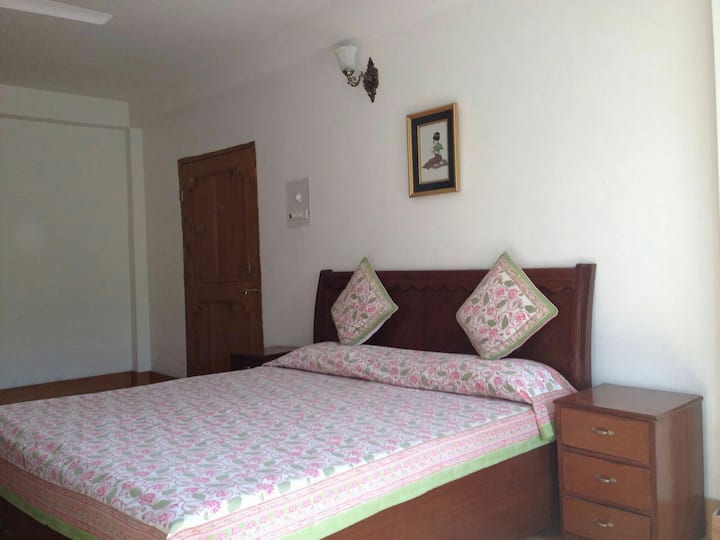 Jimmy's River Retreat Chamba
Room 2 - Chamba