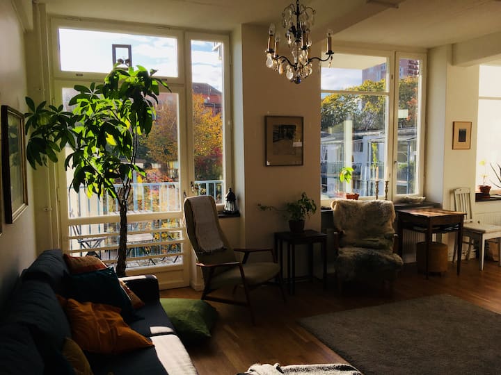 Large, Bright, Unique Apartment - Stockholm