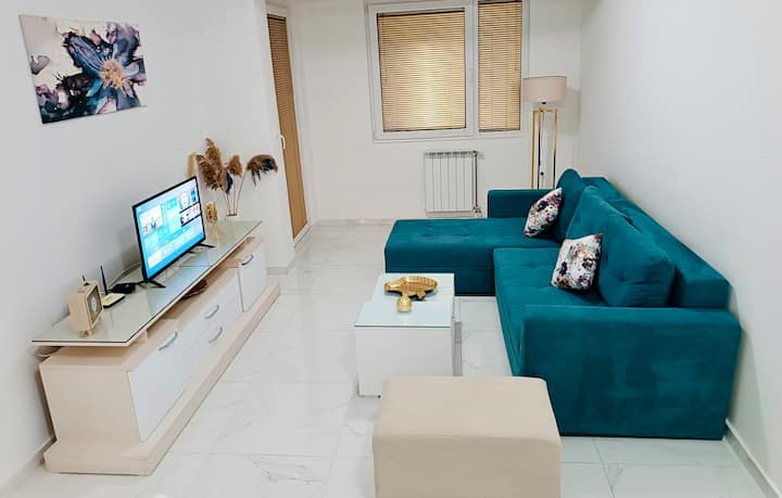 Free Parking*business*700m. Bus*urban*full Kitchen - Skopje