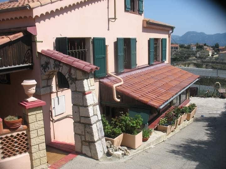 Maison Traditionnelle Sur Les Collines Niçoises - Carros