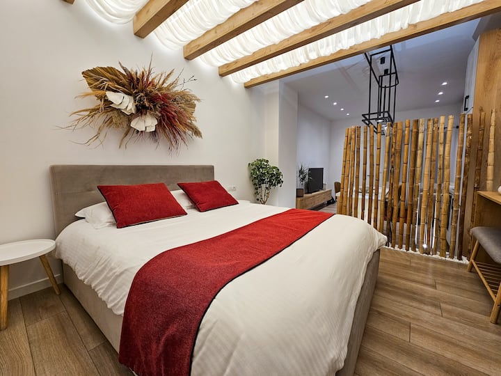 Stylish Apartment In Tirana - Tiran