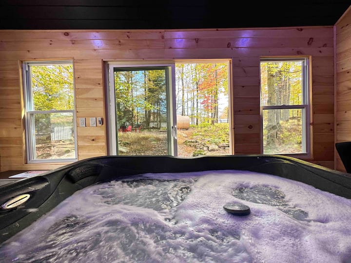 Newly Renovated, W/hot Tub And Sauna In Poconos - Lake Wallenpaupack, Greentown