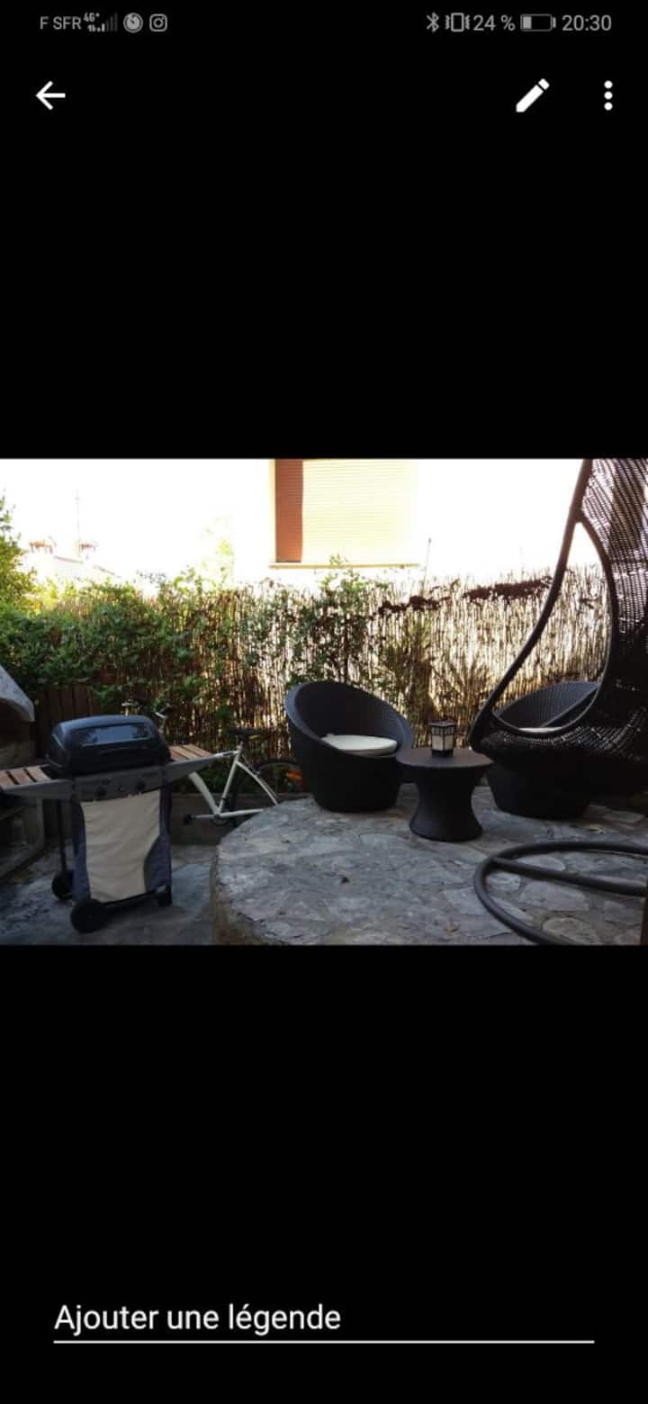 Très Joli F2 à 800m De La Plage - Villeneuve-Loubet