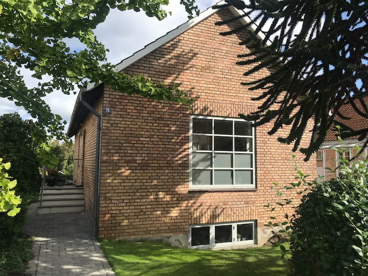 Hygge Mm. Alt, Du Behøver Er Lige Om Hjørnet :-) - Aarhus