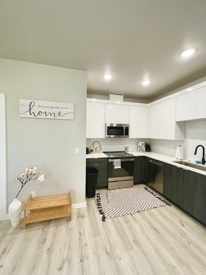 New 2br/1bth Guest Suite In Dt Vancouver/pets Ok - Portland, OR