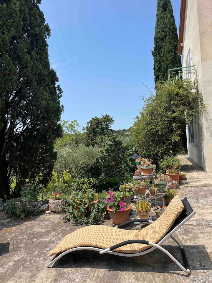 Maison 4pers-  Calme, Jardin 3000m2, Centre à 5mn - Nîmes