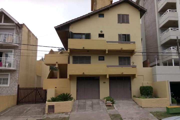 La Mejor Ubicación. Centro Y Playa. - Villa Gesell