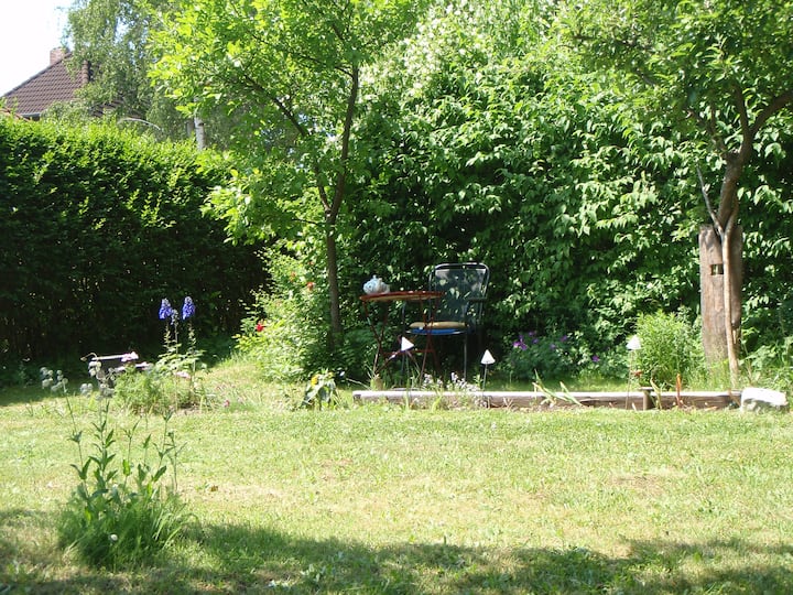 Wohnung Mit Garten, Wassernah& Verkehrsgünstig - Kiel