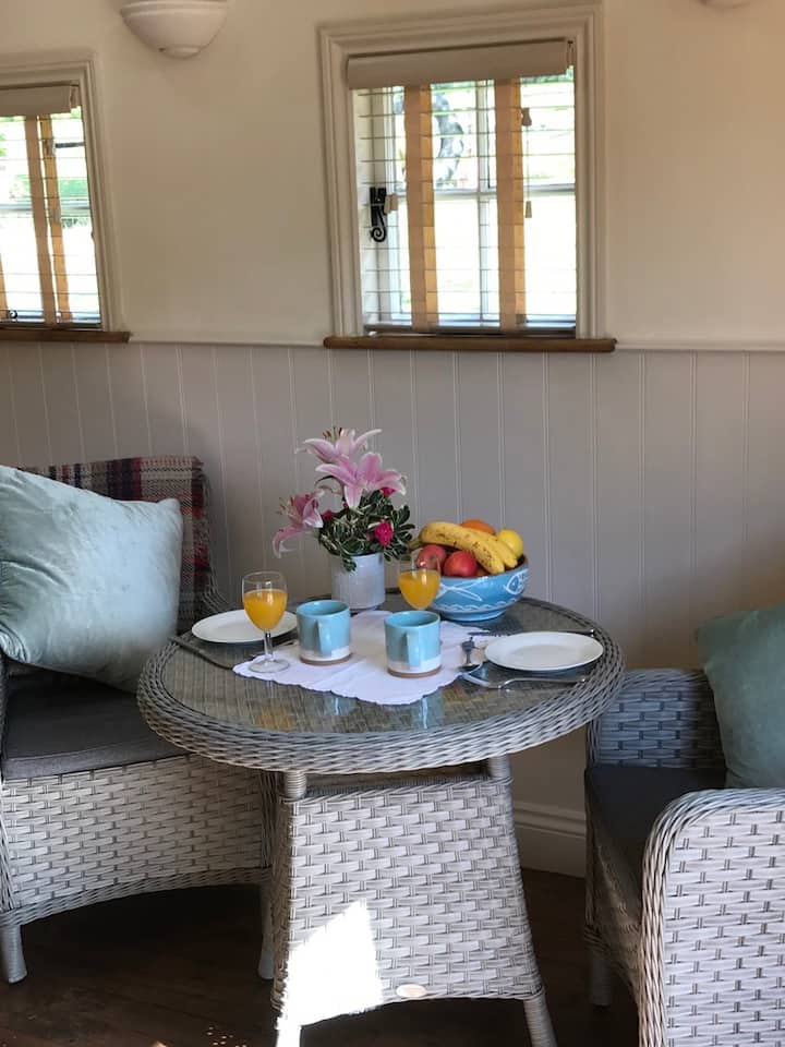 The Hayloft At Logmore Farm - Dorking