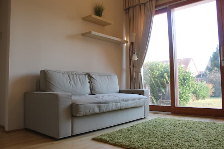Charming 2bdrm House With Garden. - 