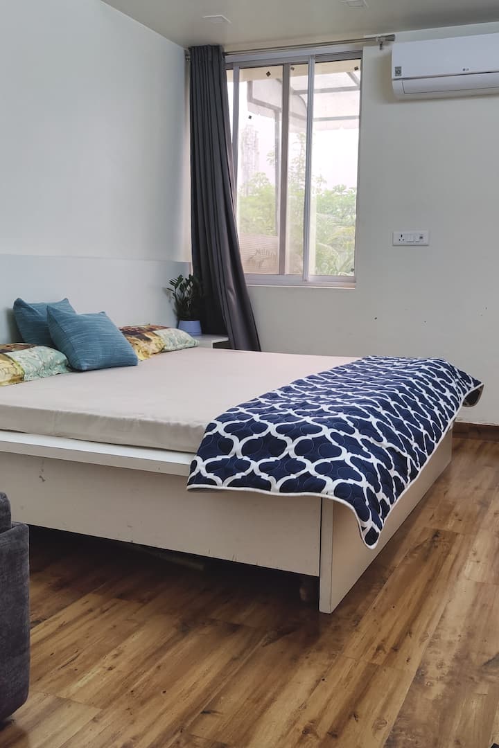 Modern 1bhk#near Metro#green View #Wfh#breakfast - Delhi