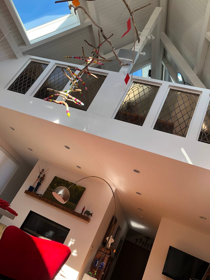 Live Like A Bohemian In The Church House - Saanich