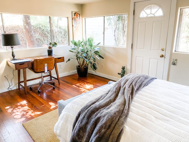 Cozy Garden Apartment In Sunny Mission District - San Francisco, CA