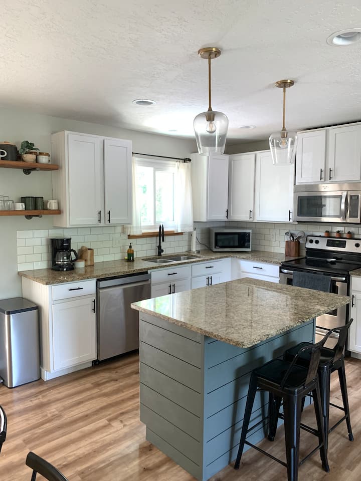 Stylish Retreat In Perfect Provo/orem Location - Orem, UT