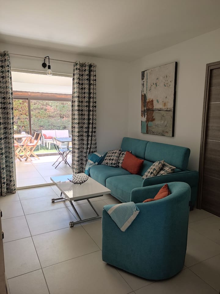 Appartement De Charme Avec Patio - Bandol