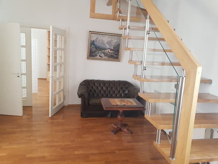 3 Bdr Old Town Apartment, Vokieciu Street - Vilnius