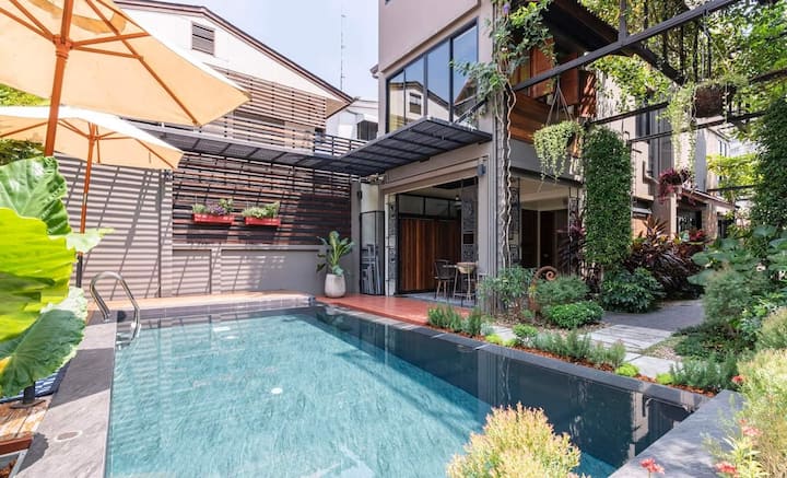 Stylish Twin House: 5br+hot Tubs+salt Water Pool - Chiang Mai