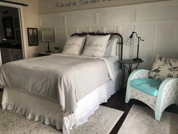 "Old World" Charm In A Walkabout Lowcountry Jewel - Bluffton, SC