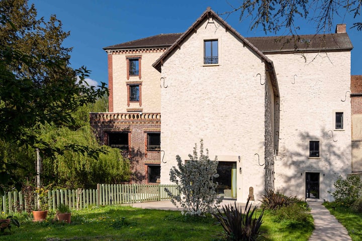 Moulin Rénové Avec Piscine Intérieure Et Squash - Montmirail