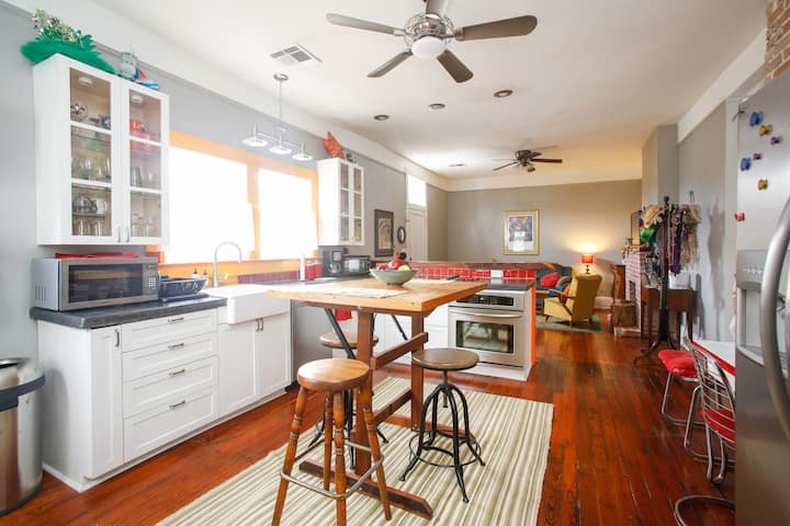 Uptown Trendy Neighborhd Apt Permit#22-cstr-15959 - Lake Cataouatche, LA