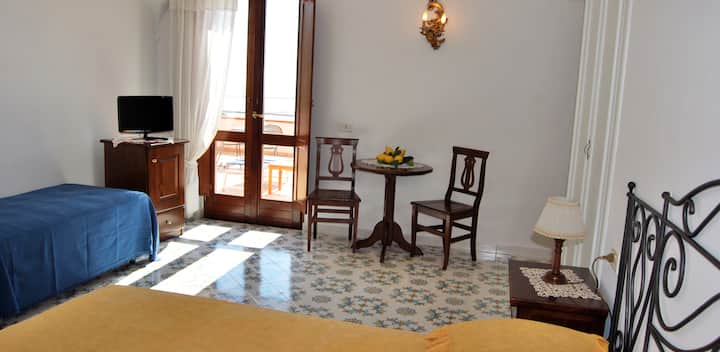Room With Sea View And Charm - Praiano