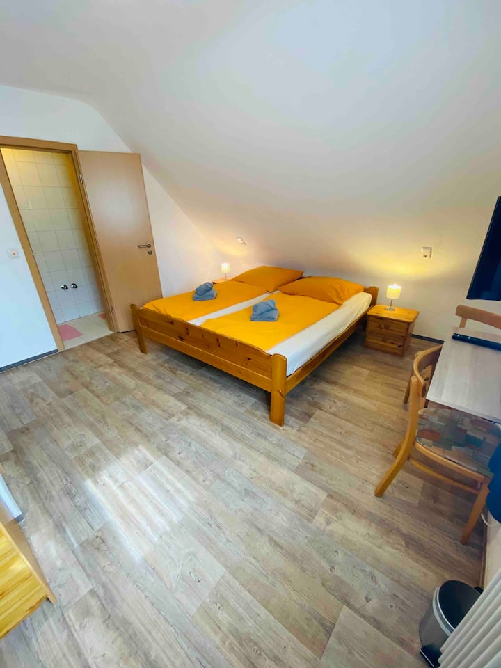 Schönes Doppelzimmer Im Zentrum Von Trossingen - Villingen-Schwenningen