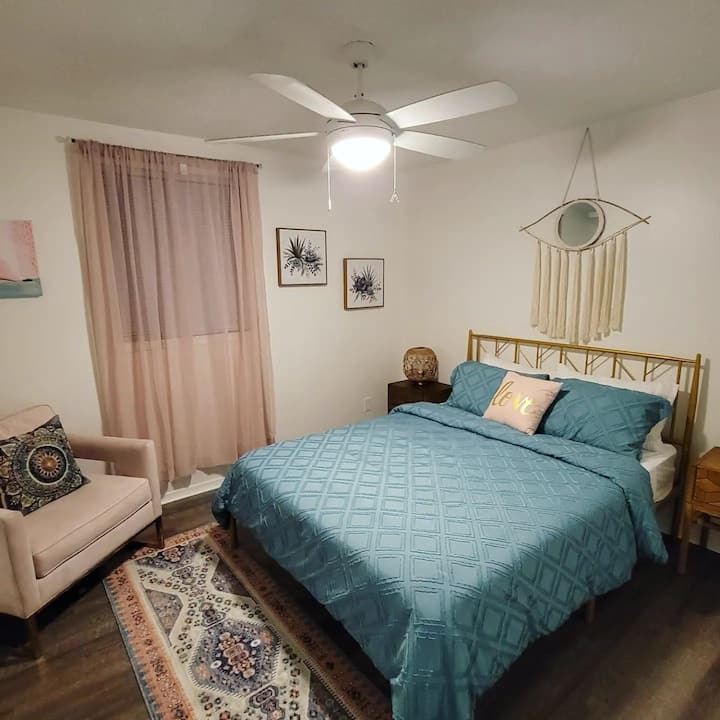 Safe & Stylish 2 Bedroom East Nash Entire Home - Nashville, TN