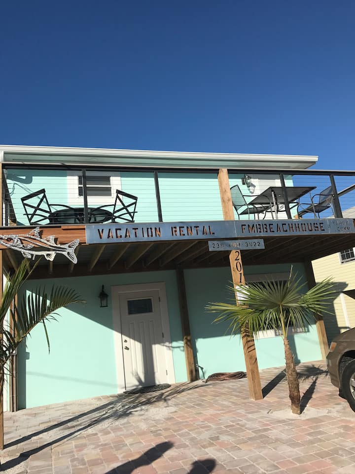 Fmb Beach House. Upper Unit B. Remodeled - Fort Myers Beach, FL