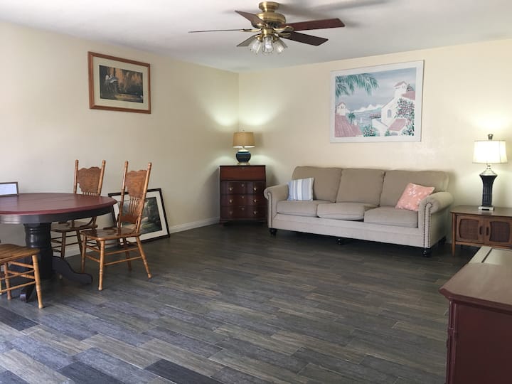 Swim Pool, Own Bath,
Kitchenette, Closed Strip - Las Vegas, NV
