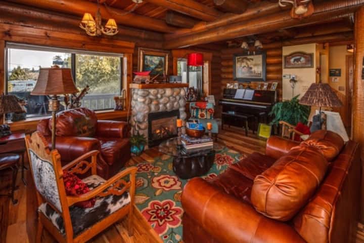 Charming Bay View Cabin - Birch Bay, WA