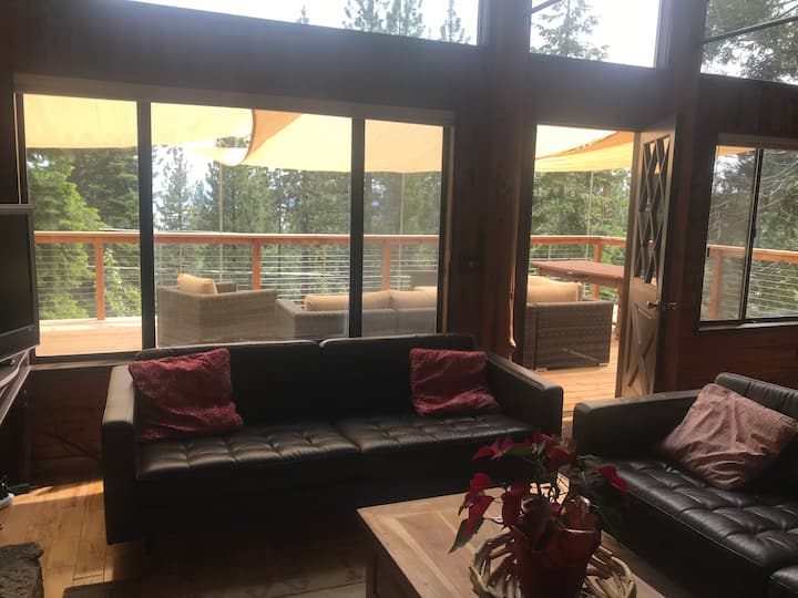Spacious Cabin With Lake Views - Incline Village