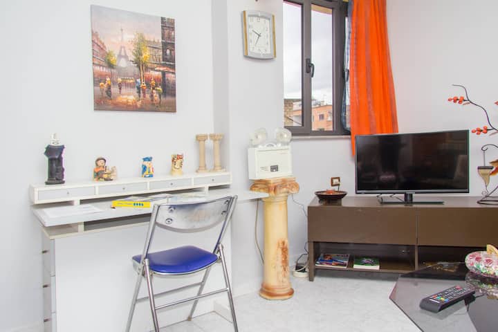 Central 90m2 Apartment In Tirana - Tirana