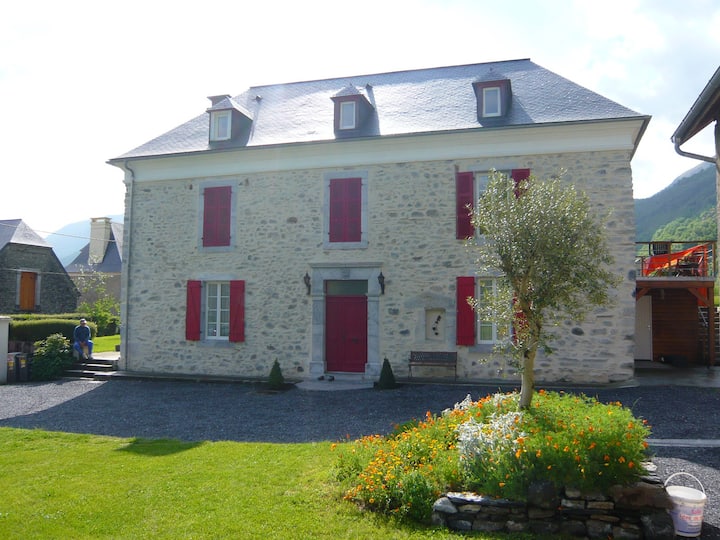 Petit Gîte Pour 5 Personnes Près De Lourdes - Argelès-Gazost