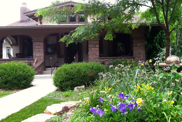 Jasper Stone B&b—whole House—main & Upper Levels - Sioux Falls, SD