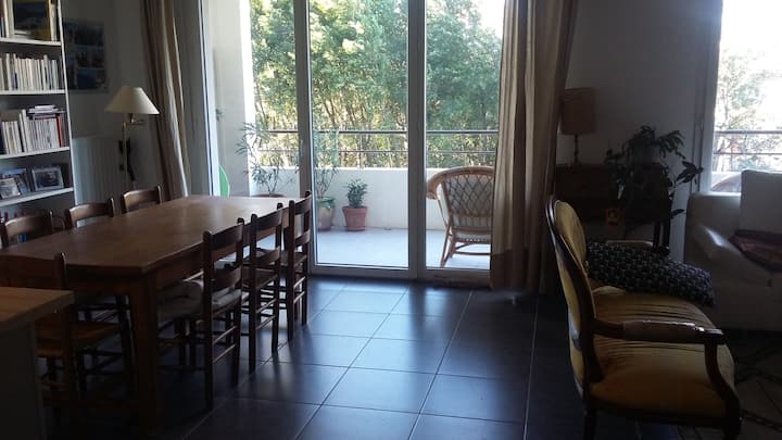 Logement Entier Neuf Proche Du Centre Ville - Avignone