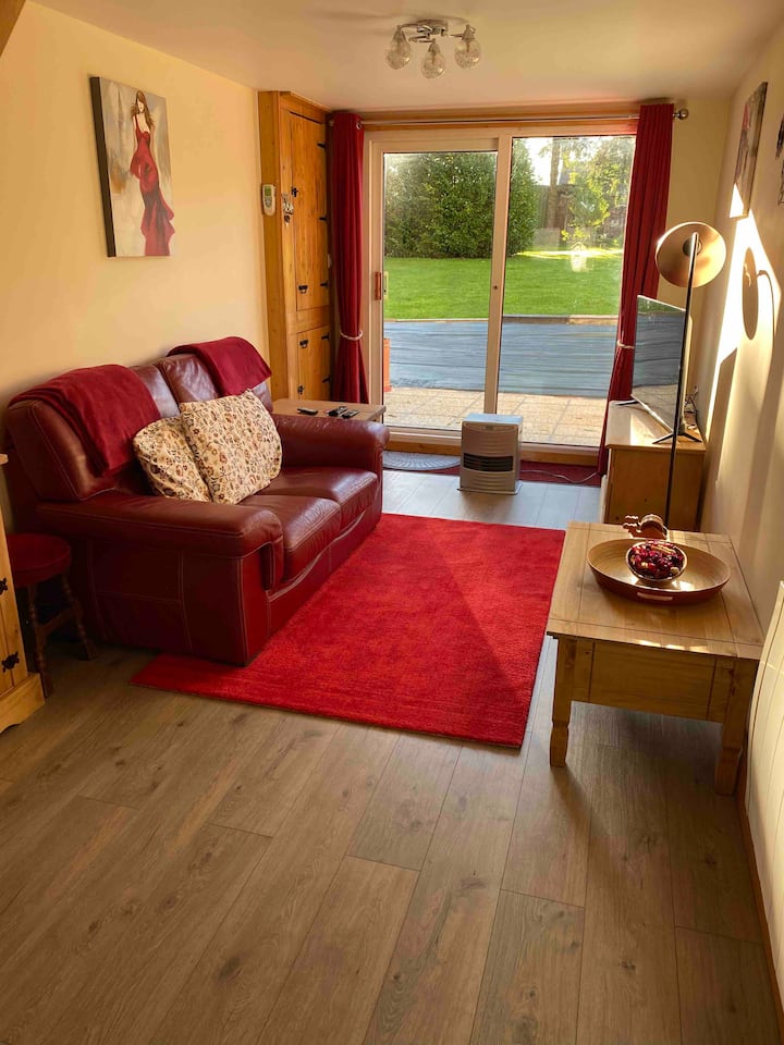 Lovely 1 Bedroom With En-suite And Living Room - Basse-Normandie