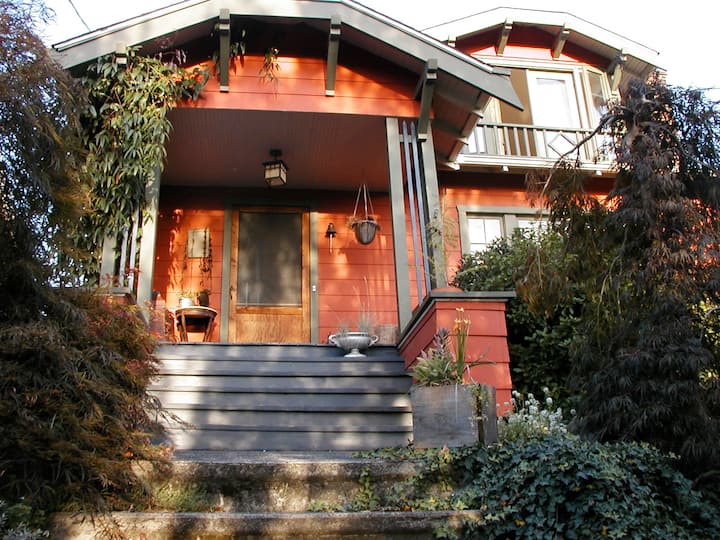 The Orange House, Quiet 'N Central - Seattle, WA