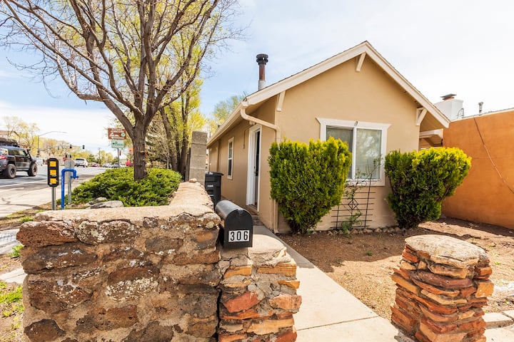Historic 2 Bedroom Downtown Flagstaff Home - Flagstaff, AZ