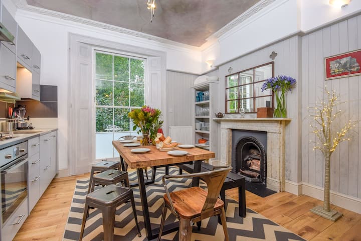 The Camden Chic Townhouse - Accommodates 14 Guests - Londres