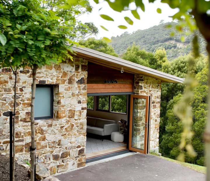 Stoney Retreat - Hobart