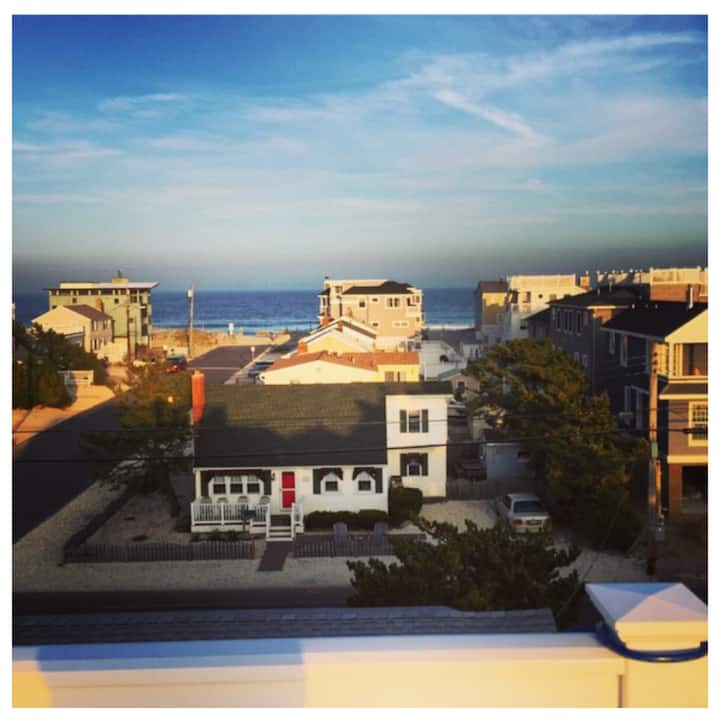 Beautiful Lbi Home Steps Away From The Beach - Beach Haven, NJ