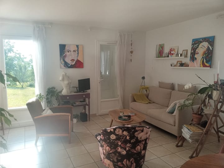 Chambre Dans Maison Au Calme - Lezoux