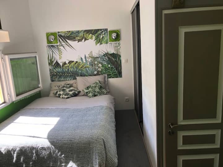 Jolie Petite Chambre A 6 Kms D Aix En Provence - Venelles