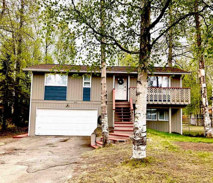Amazing Sand Lake Neighborhood! Single Family - Anchorage