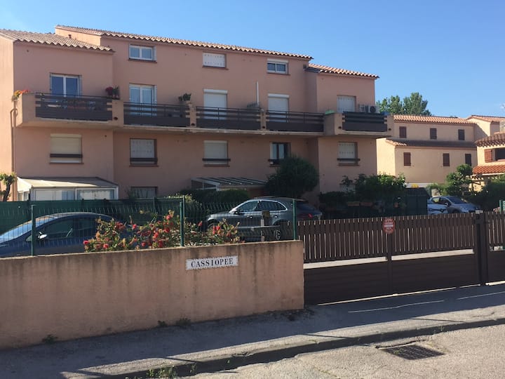 Appartement En Résidence Calme A 300m De La Plage - Saint-Cyprien