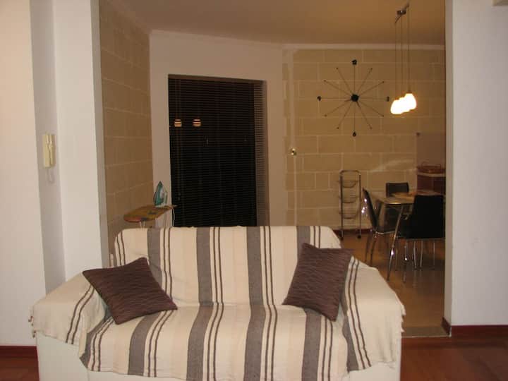 Charming, Spacious Maisonette - Malte