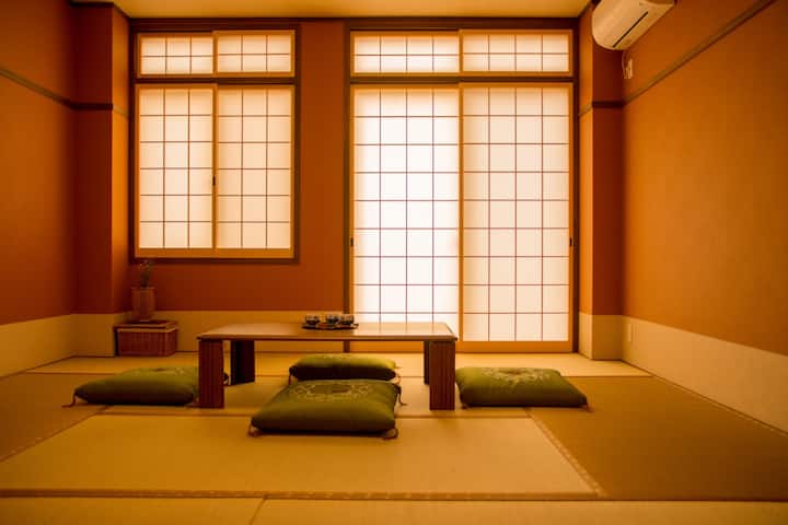 阳光露台榻榻米 温暖舒适 有独立卫浴 二条城旁 - Kyoto