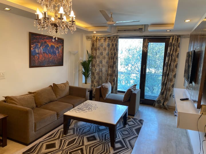 Luxurious 4 Bed Room In Saket - Close To Pvr Saket - New Delhi
