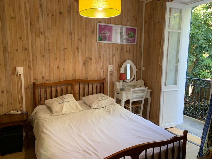 Bristol Manor F1 N3 Chambre Avec Balcon Et Cuisine - Néris-les-Bains