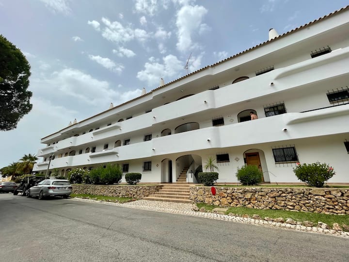 Grand Appartement Au Calme - Quarteira